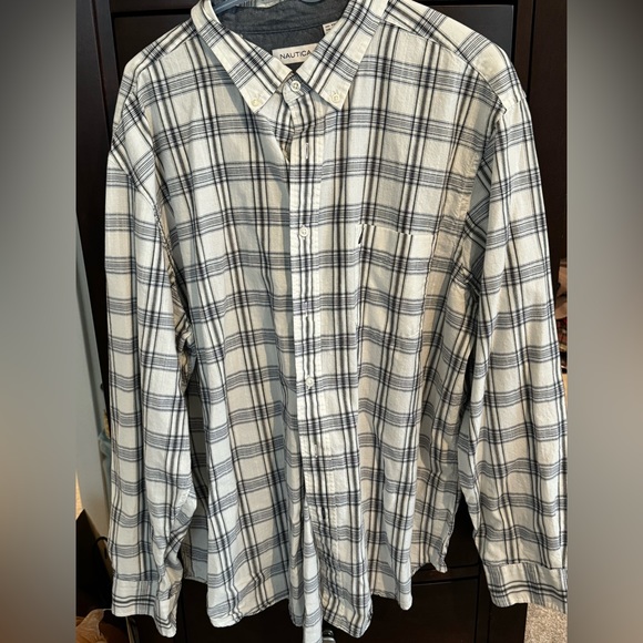 Nautica | Shirts | Mens Nautica Long Sleeve Button Down Pattern Is ...
